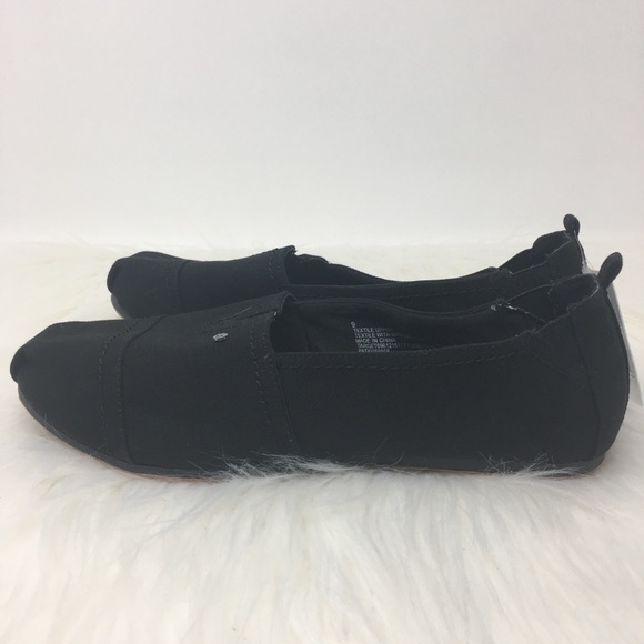 Mad Love | Shoes | Mad Love Lydia Black Slip On Canvas Sneaker | Poshmark